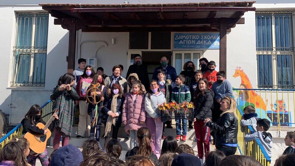 “ΧΕΛΙΔΟΝΙΣΜΑΤΑ” από το Δημοτικό σχολείο Αγίων Δέκα